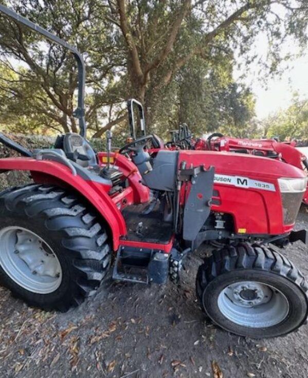 [Auction]: 2021 Massey Ferguson MF1835M Tractor | est 724 hours miles ...