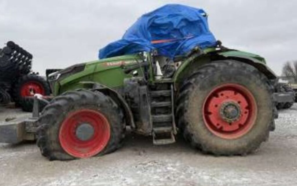 [Auction]: 2022 Fendt 1038 Vario Tractor | Est 1600 hours miles ...