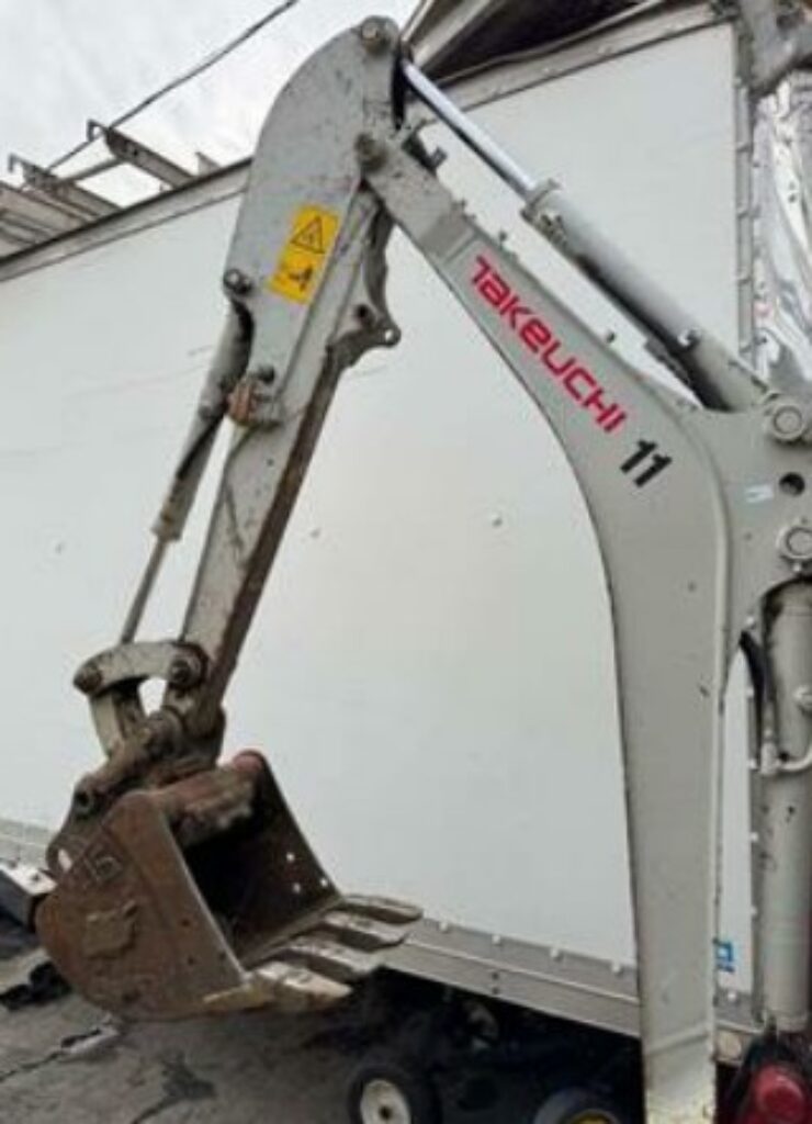 [Auction]: 2022 Takeuchi TB216R Mini Excavator | est. 1,246 hours miles ...