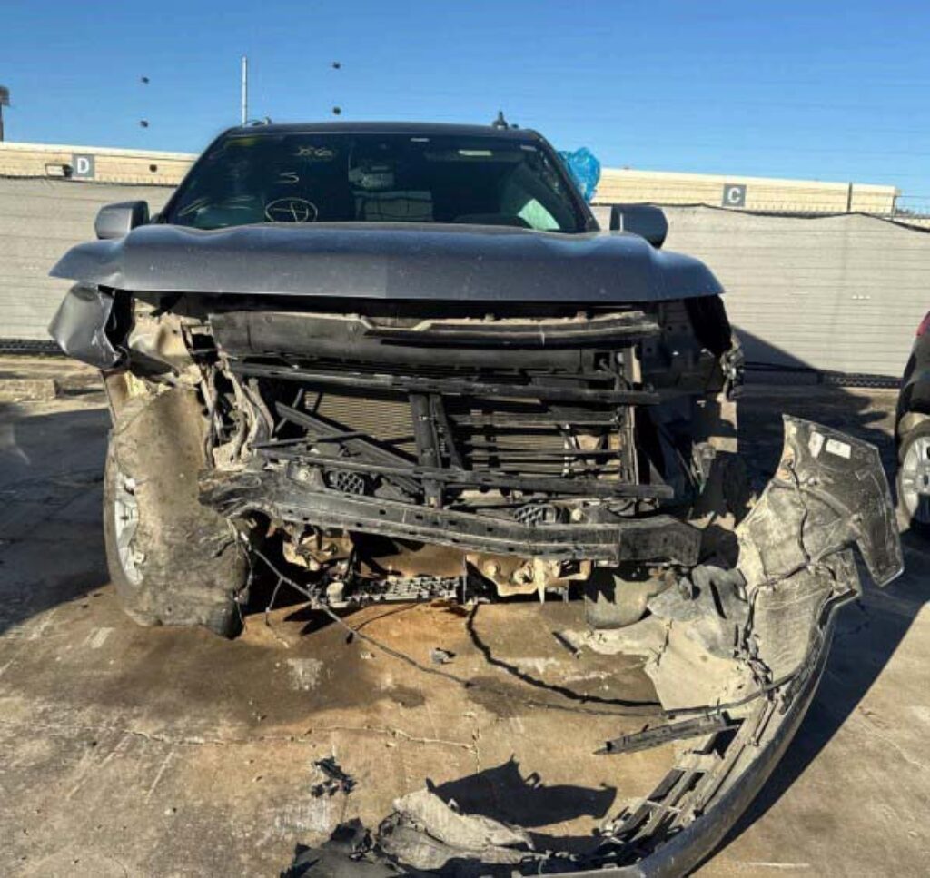 [Auction]: 2023 Chevrolet Tahoe | est. 65,597 miles miles | damaged | CAG