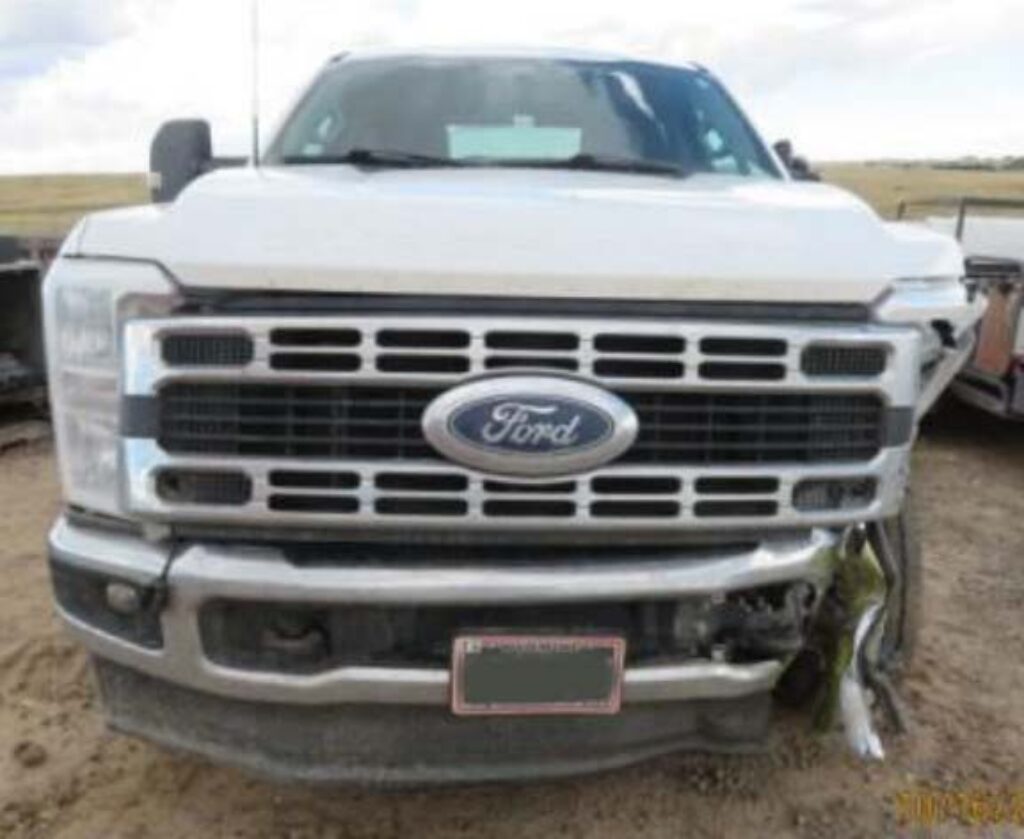 [Auction]: 2023 Ford F-350 XL | est. 45,798 miles miles | damaged | CAG