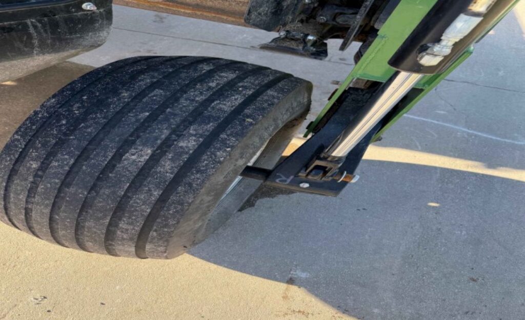 [Auction]: 2024 Krone ECTC400 Easycut Trailer Mower | Texas | damaged | CAG