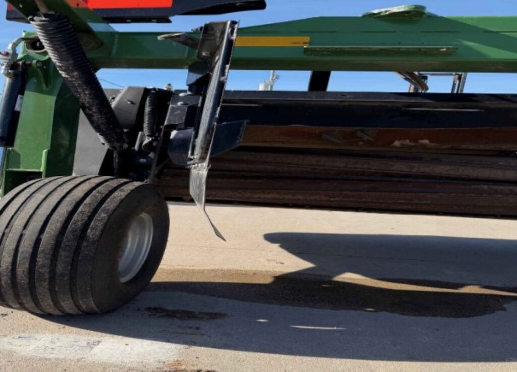 [Auction]: 2024 Krone ECTC400 Easycut Trailer Mower | Texas | damaged | CAG