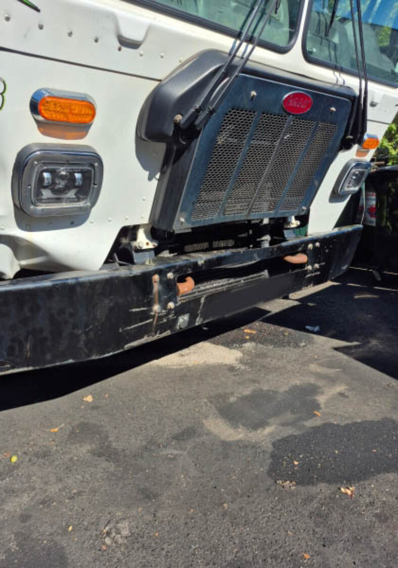 [Auction]: 2023 Peterbilt 520 with EZ Pack Goliath G400 28XD Rear ...