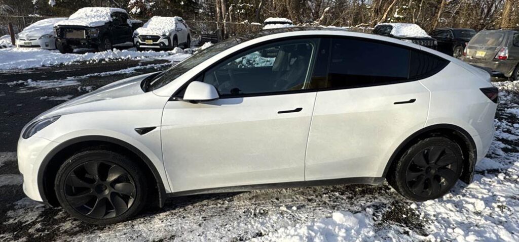 [Auction]: 2023 Tesla Model Y | est. 31,630 miles miles | damaged | CAG