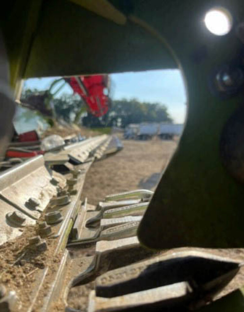 [Auction]: 2024 Claas Convio Flex 1380 Header | Indiana | damaged | CAG