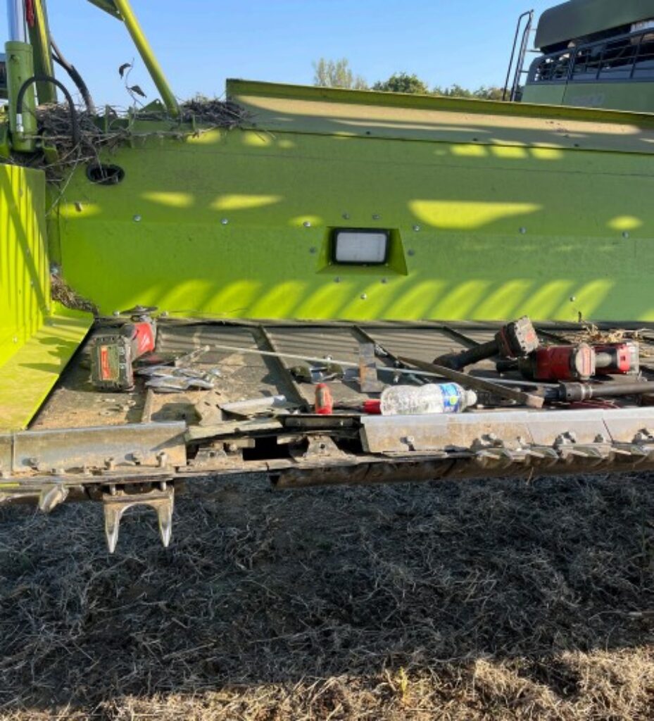 [Auction]: 2024 Claas Convio Flex 1380 Header | Indiana | damaged | CAG