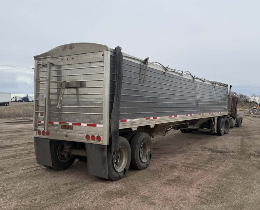 [Auction]: 2024 Timpte Grain Trailer | South Dakota | damaged | CAG