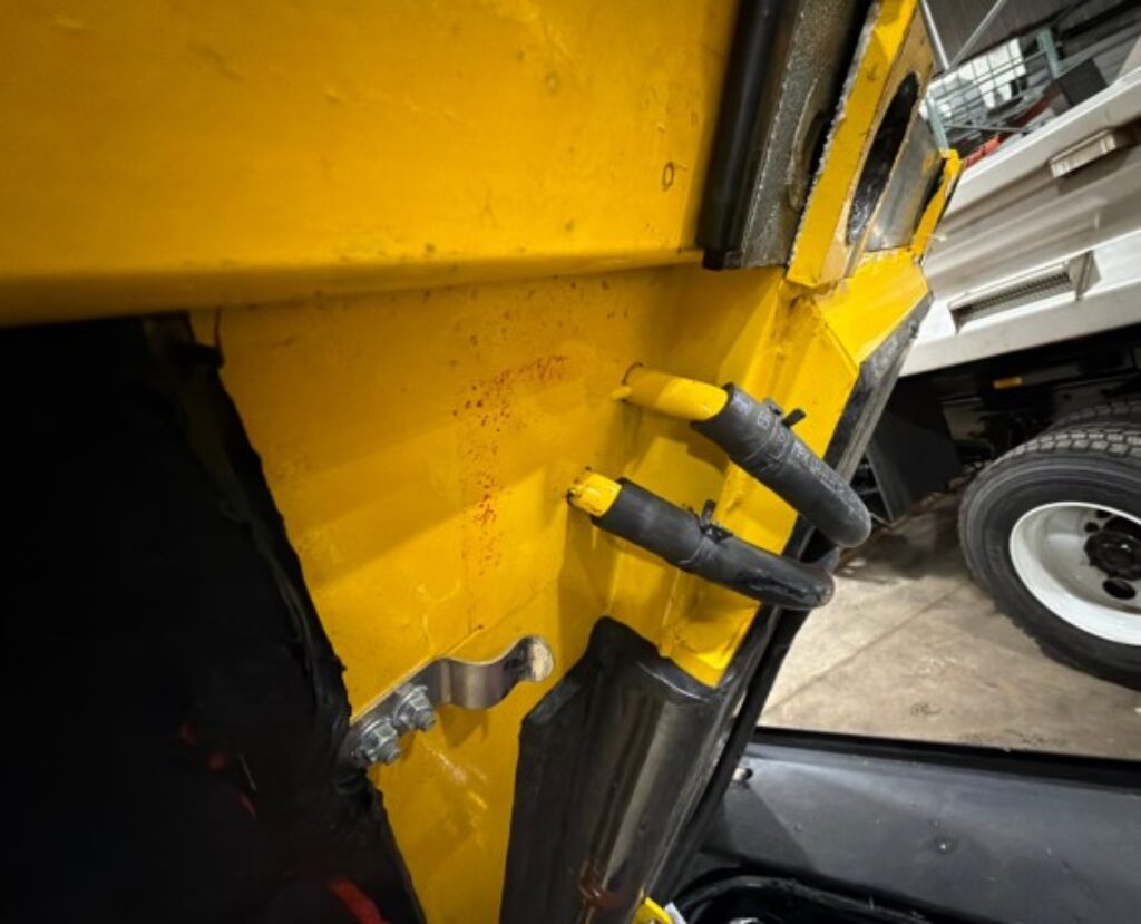 [Auction]: 2025 Prinoth SW50 Sidewalk Plow | est. 28 hours miles ...