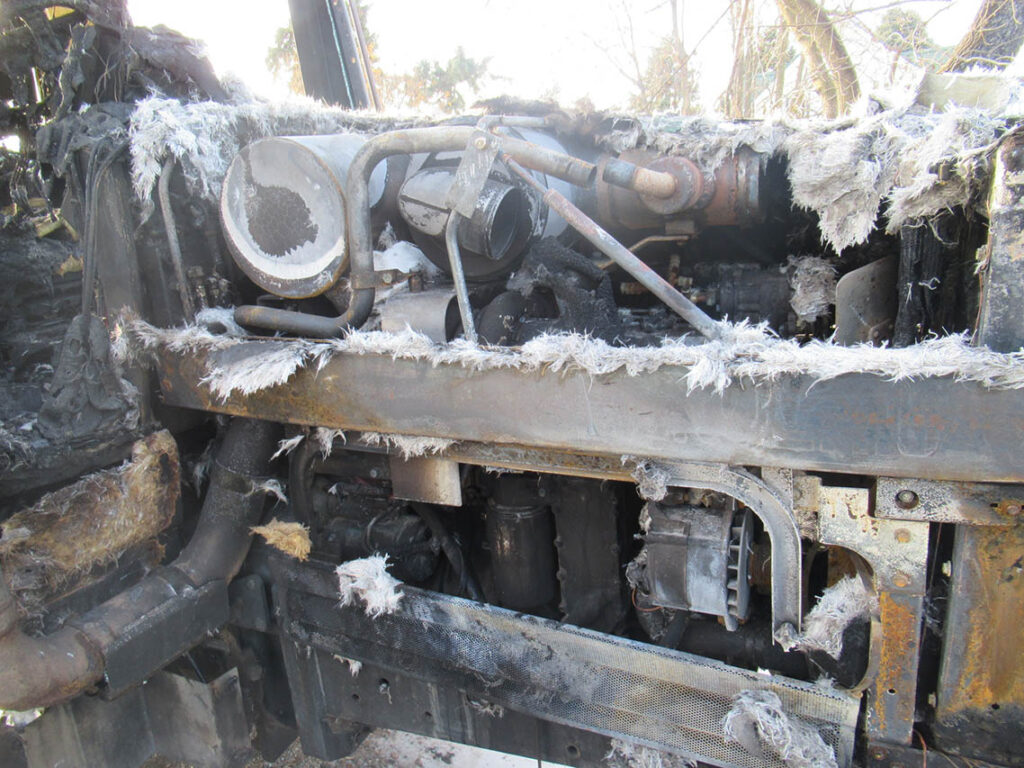 [Auction]: CASE IH 7120 Tractor | Minnesota | damaged | CAG