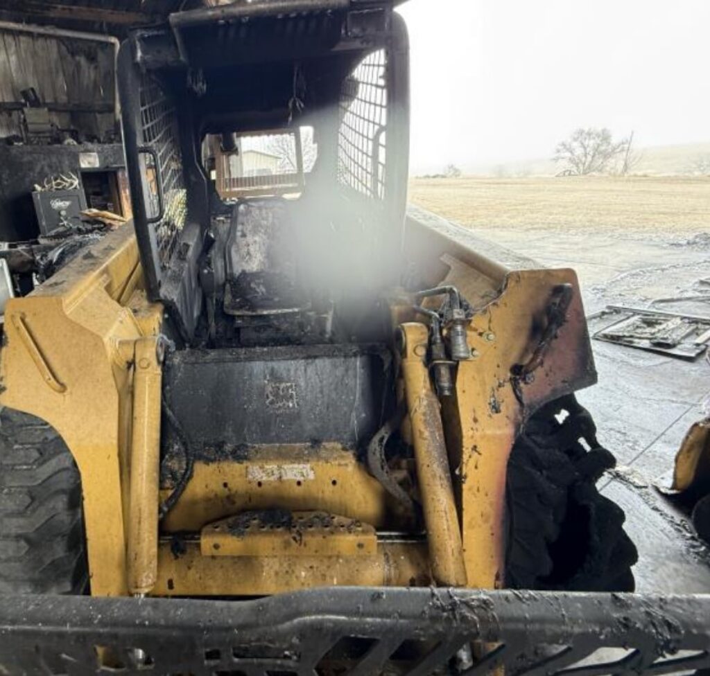 [Auction]: 1999 John Deere 260 Skid Steer | Nebraska | damaged | CAG