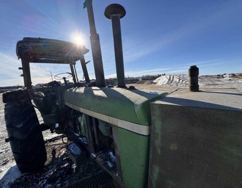 [Auction]: John Deere 4430 Tractor | North Dakota | damaged | CAG