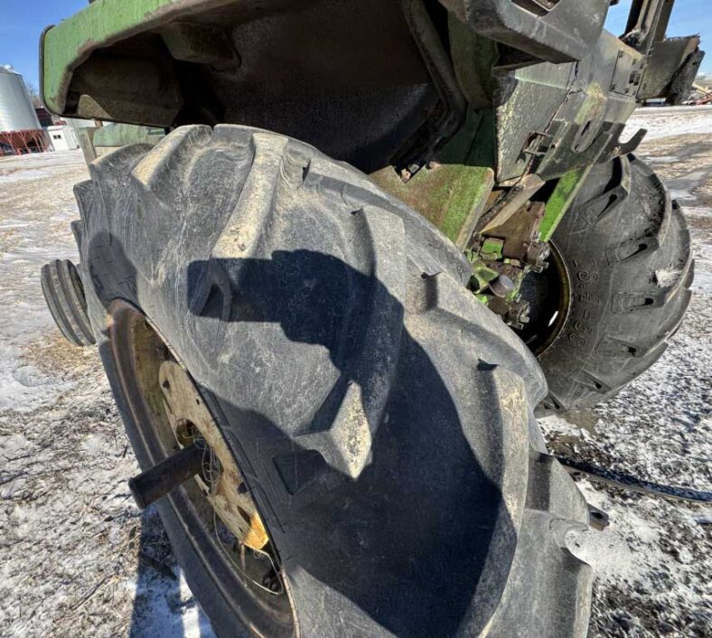 [Auction]: John Deere 4430 Tractor | North Dakota | damaged | CAG