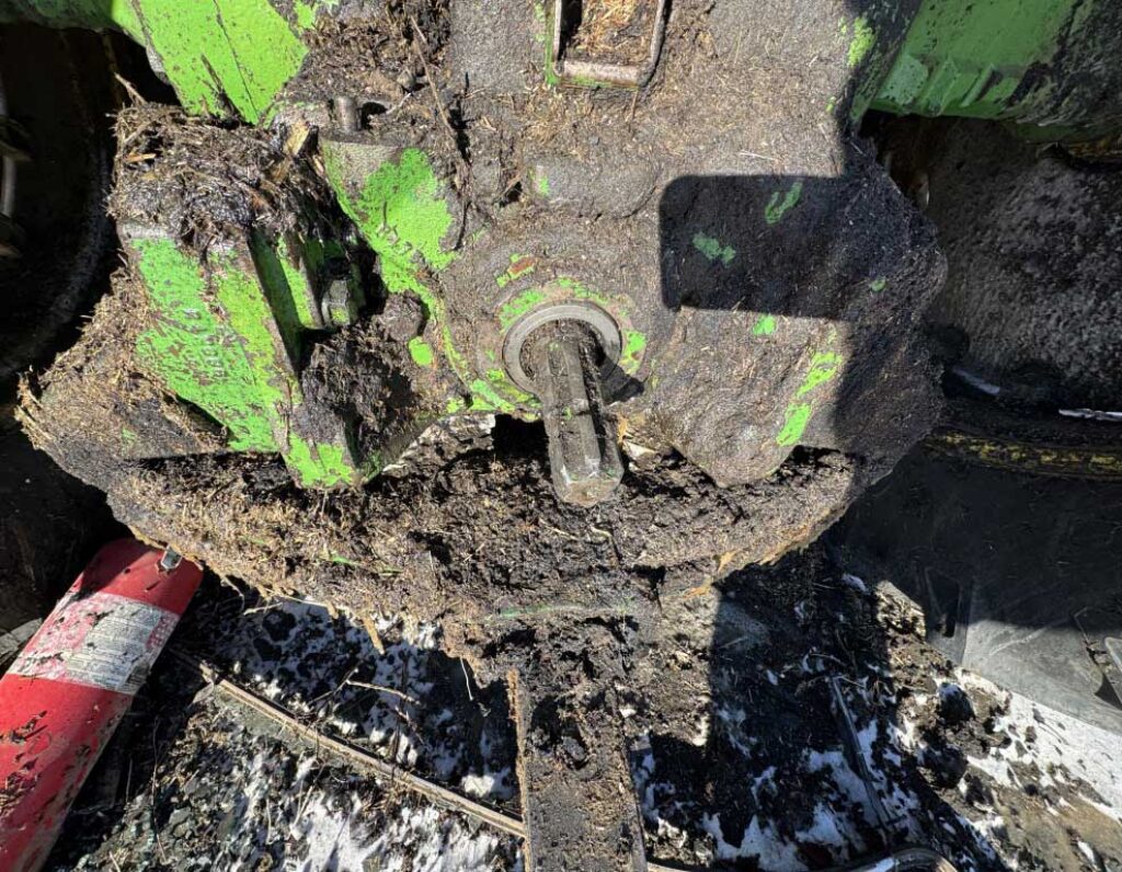 [Auction]: John Deere 4430 Tractor | North Dakota | damaged | CAG
