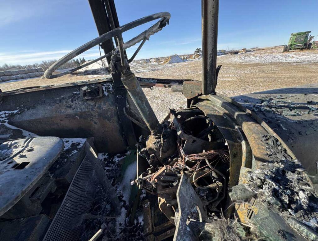 [Auction]: John Deere 4430 Tractor | North Dakota | damaged | CAG
