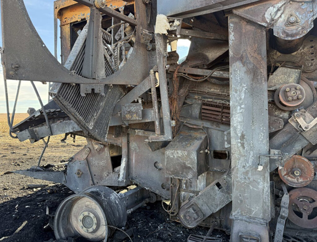 [Auction]: John Deere 9670 Combine | Est 2200 Engine Hours; Est 1700 ...