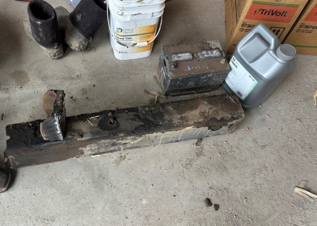 [Auction]: 2014 Schaben Fertilizer Applicator | Nebraska | damaged | CAG