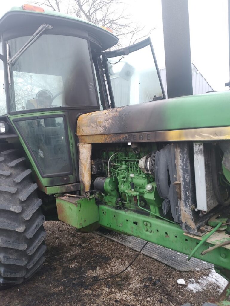 [Auction]: John Deere 4430 Tractor | Missouri | damaged | CAG