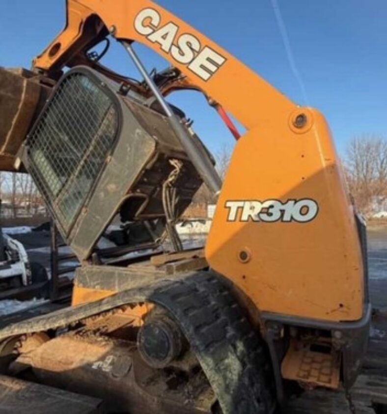 [Auction]: 2019 CASE TR310 Skid Steer | Est 1,400 hours miles | damaged ...