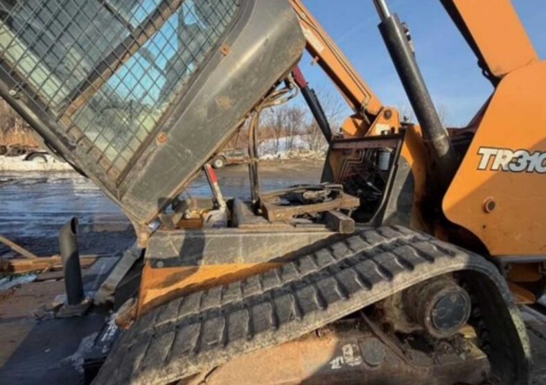 [Auction]: 2019 CASE TR310 Skid Steer | Est 1,400 hours miles | damaged ...