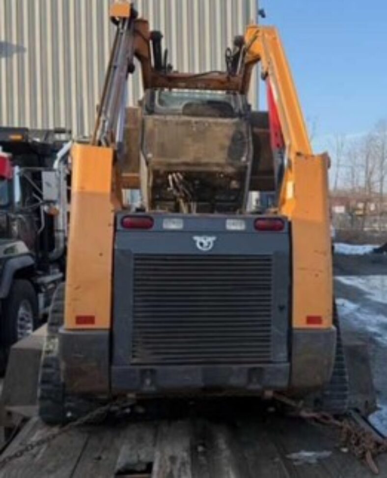 [Auction]: 2019 CASE TR310 Skid Steer | Est 1,400 hours miles | damaged ...