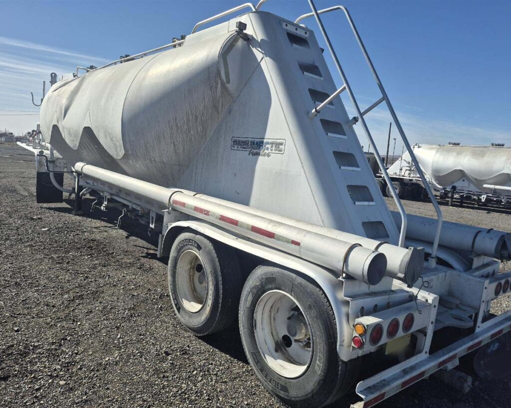 [Auction]: 2019 MAC Dry Hopper Trailer | New Mexico | damaged | CAG
