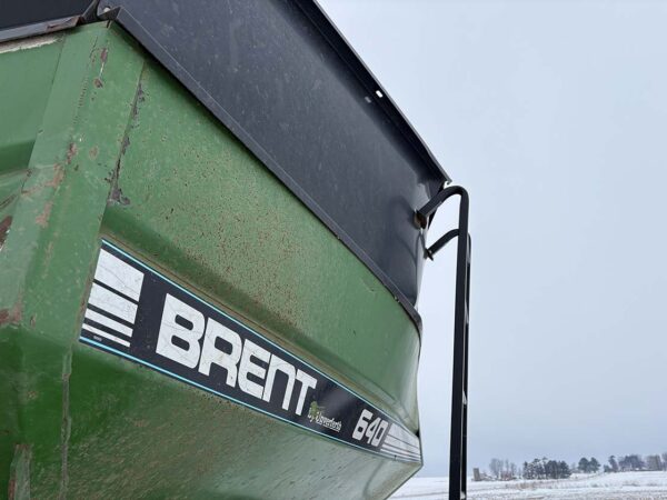 [Auction]: 1998 Brent GT640 Gravity Wagon | Wisconsin | damaged | CAG