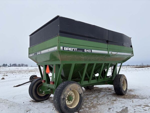 [Auction]: 1998 Brent GT640 Gravity Wagon | Wisconsin | damaged | CAG