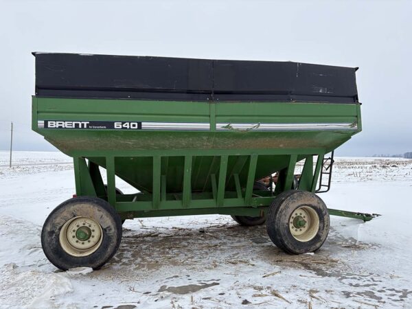 [Auction]: 1998 Brent GT640 Gravity Wagon | Wisconsin | damaged | CAG