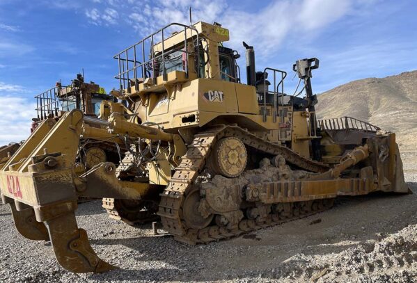 [Auction]: 2011 Caterpillar D10T Dozer (UNIT 1) | est 10,459 engine ...