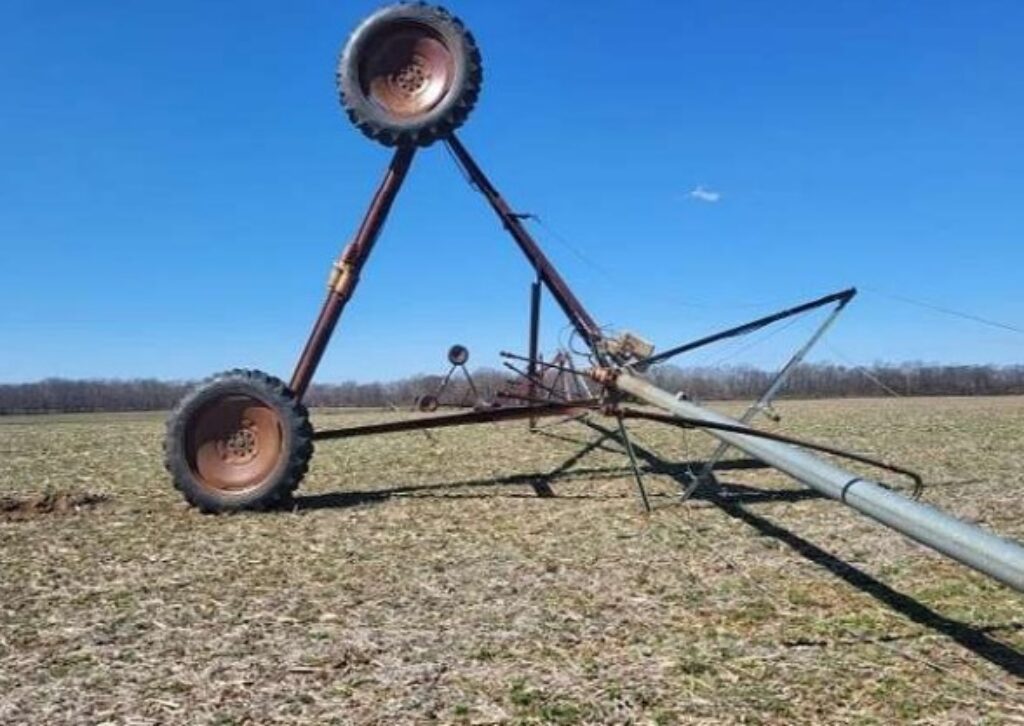 [Auction]: 2014 Zimmatic 9500 Pivot | est. 2,468 hours miles | damaged ...