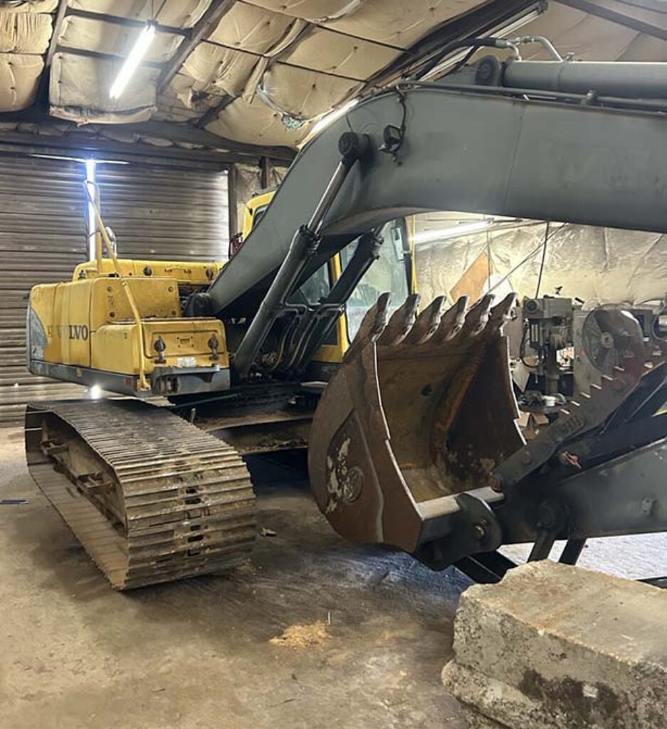 [Auction]: 2004 Volvo EC210BLC Excavator | North Carolina | damaged | CAG