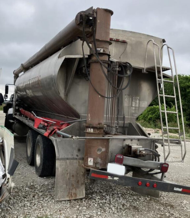 [Auction]: 2024 Freightliner 114SD Feed Truck | est. 100,000 miles ...
