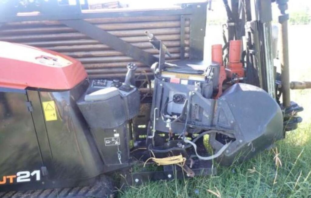 [Auction]: 2025 Ditch Witch JT21 Directional Drill | est 400 hours ...
